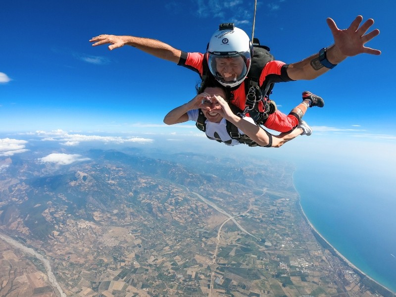 Tandem skydive in Rome